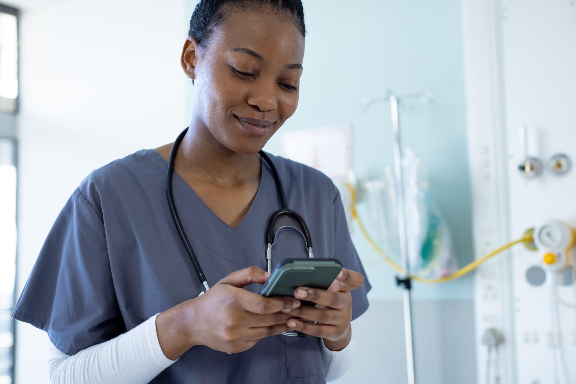 Tech for Travel Nurses: Apps, Devices, and More | Prolink